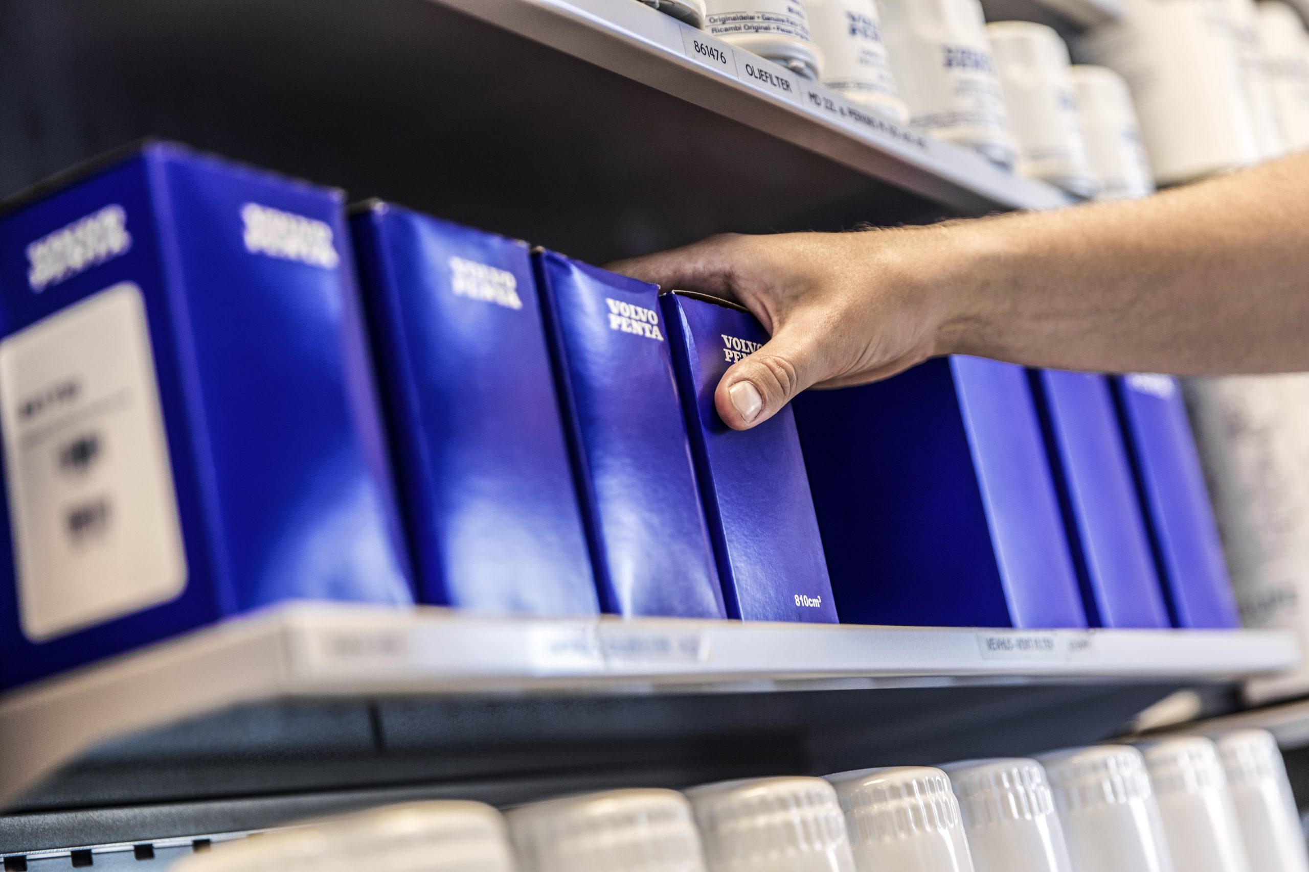 Bộ điều khiển trung gian Volvo Penta – PCU – Volvo Penta Vietnam